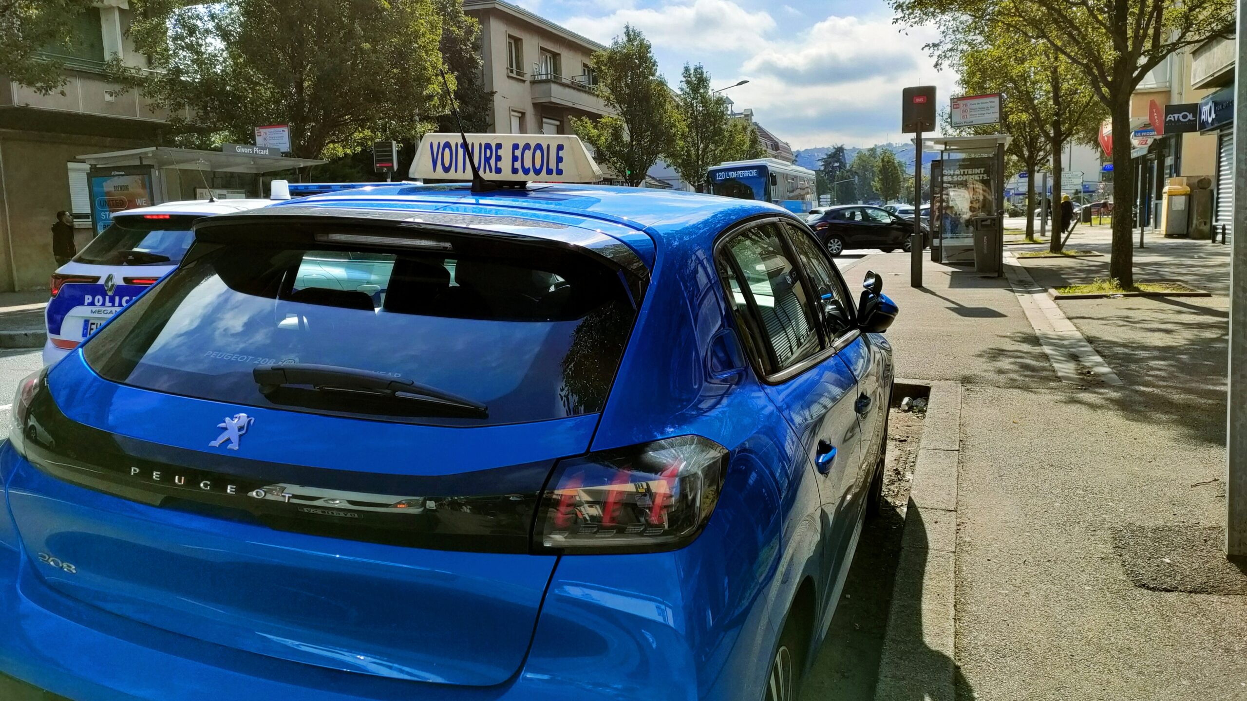 Auto-école à Givors & Saint-Genis-Laval - AELS Formations